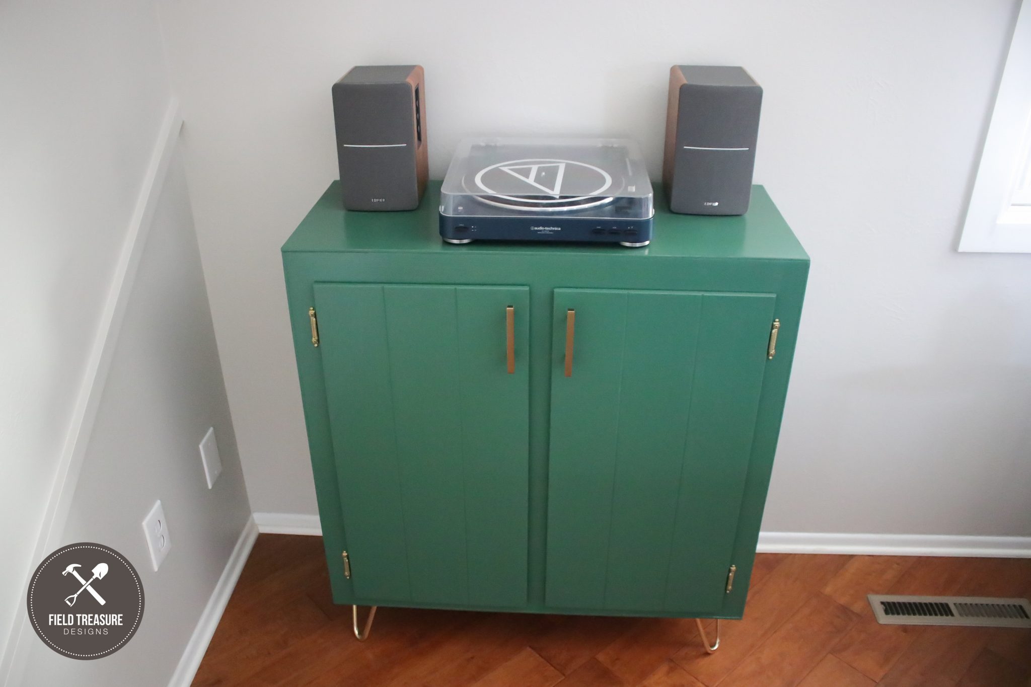 DIY Record Player Console Table - Field Treasure Designs
