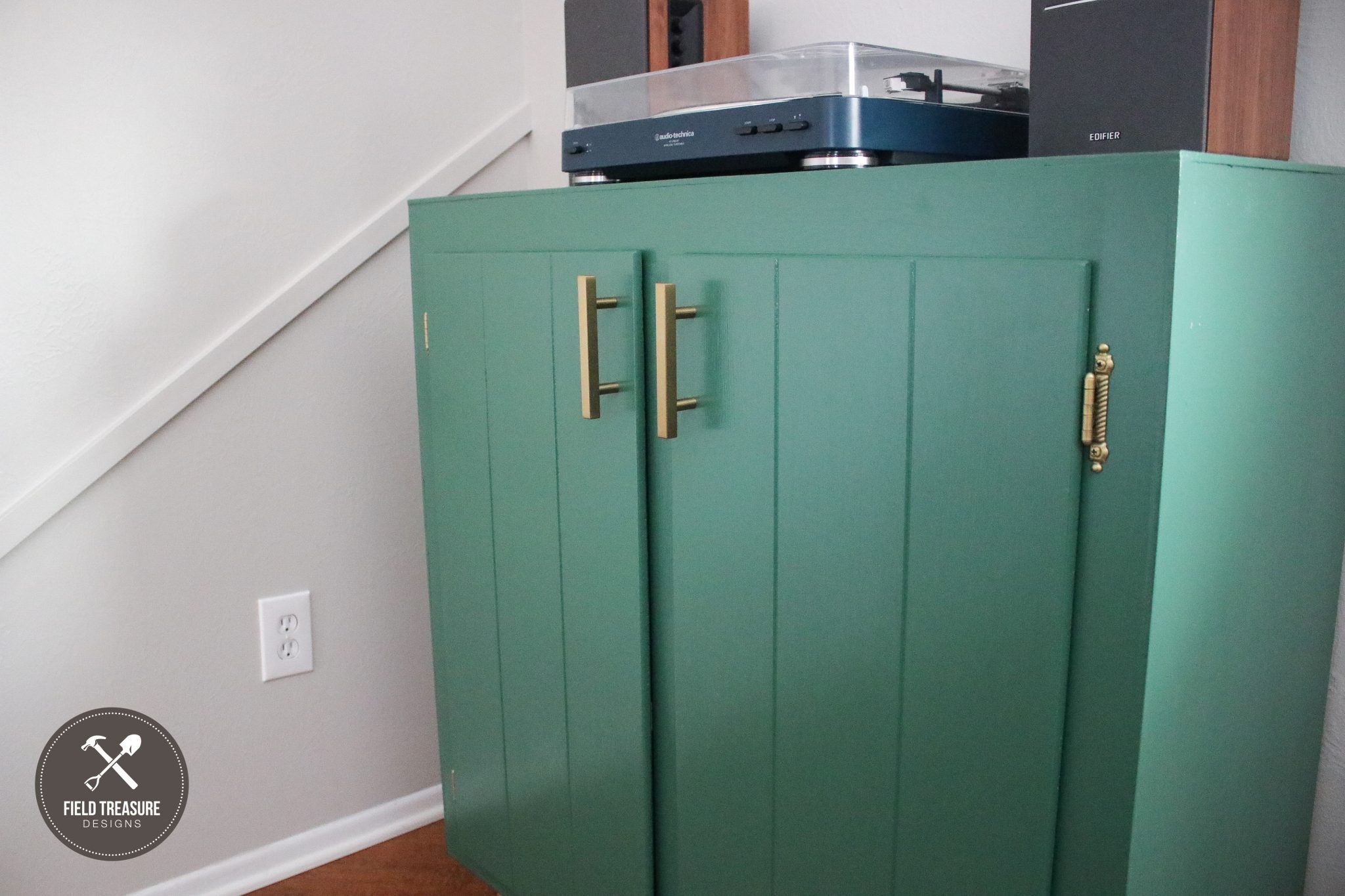 DIY Record Player Console Table - Field Treasure Designs